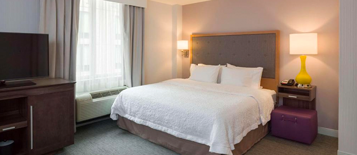 Hampton Inn Times Square South New York for 3, 6 or 24 hours - BYHOURS