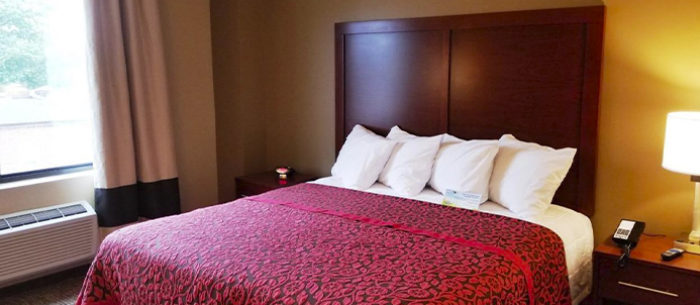 Days Inn Brooklyn Marine Park New York for 3, 6 or 24 hours - BYHOURS