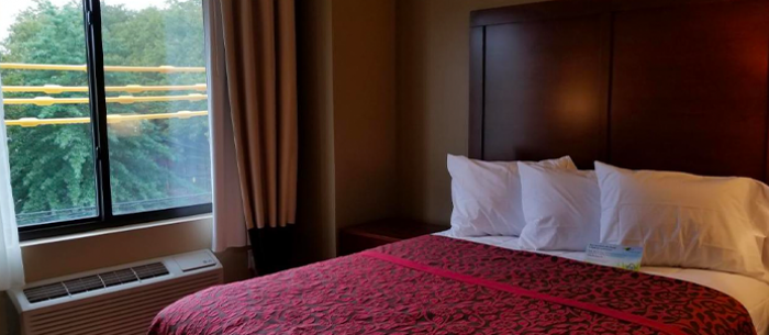 Days Inn Brooklyn Marine Park New York for 3, 6 or 24 hours - BYHOURS