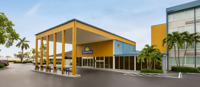 Days Inn Miami International Airport Miami for 3, 6 or 24 hours - BYHOURS