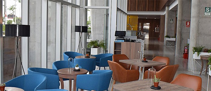 Holiday Inn Lima Airport Lima for 3, 6 or 24 hours | BYHOURS