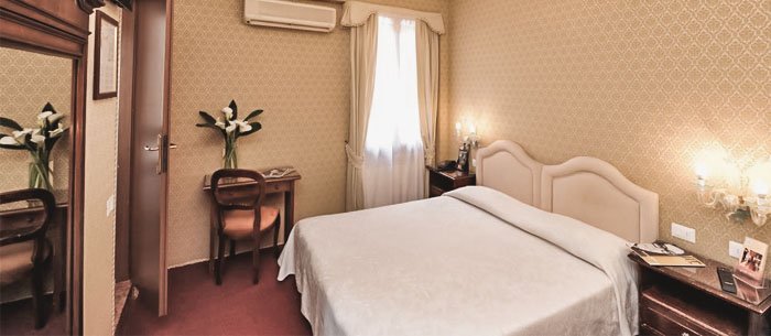 Hotel Villa Rosa Venice for 3, 6 or 24 hours | BYHOURS