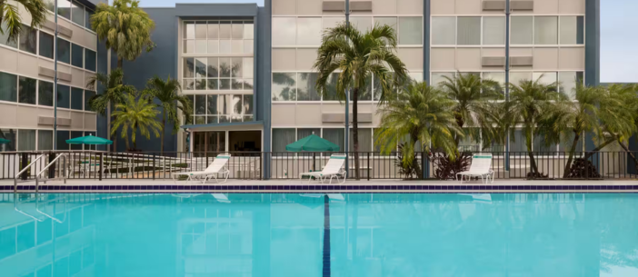 EnVision Miami International Airport Miami por 3, 6 o 24 horas | BYHOURS